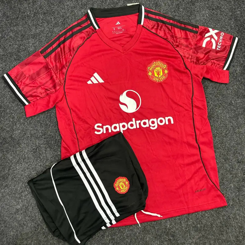 MAN UNITED HOME OFFICIAL KIT 2025–26 – LOCKER ROOM LEGENDS